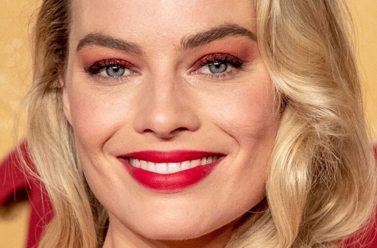 Margot Robbie left fans in awe with her natural beauty in paparazzi ...