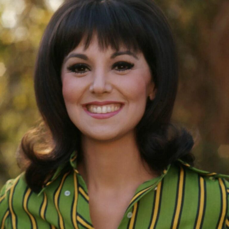 Fans Say Marlo Thomas ‘Destroyed’ Her Beauty with Surgery: How She ...
